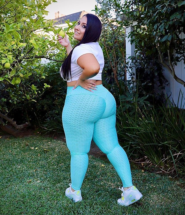 Amber Nova | Scrolller