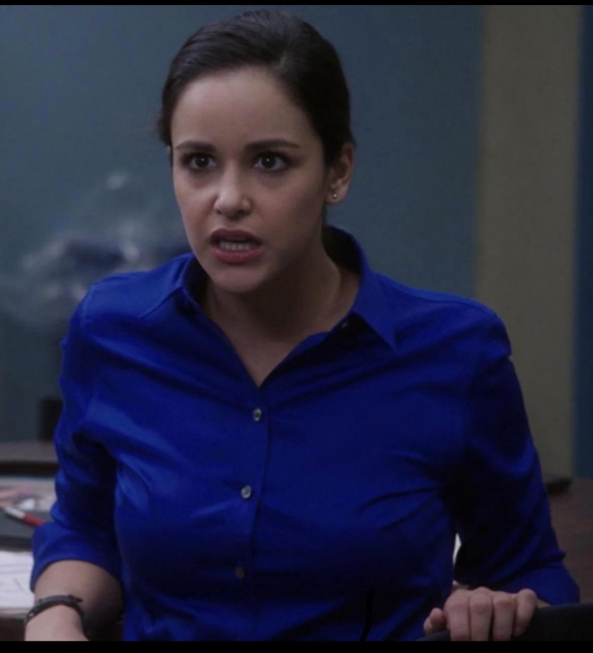 Amy Santiago is soo sexy I love her body (Melissa Fumero) | Scrolller