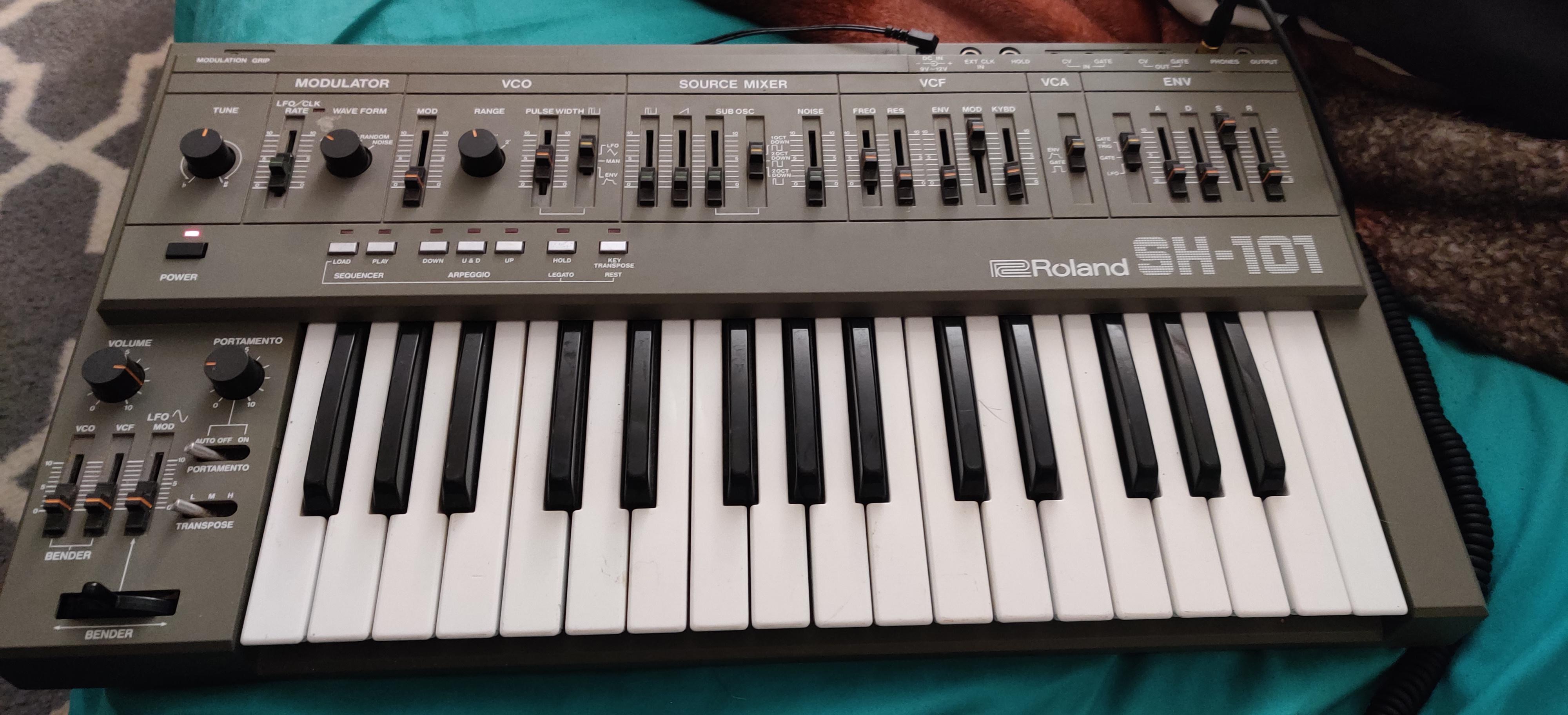 An absolute madlad gave me this beauty. It's my first analog synth and now I see why y'all are ...