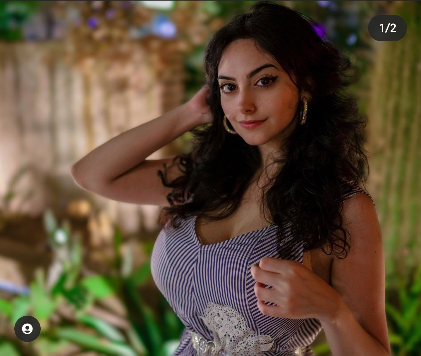 An evening greeting | Scrolller