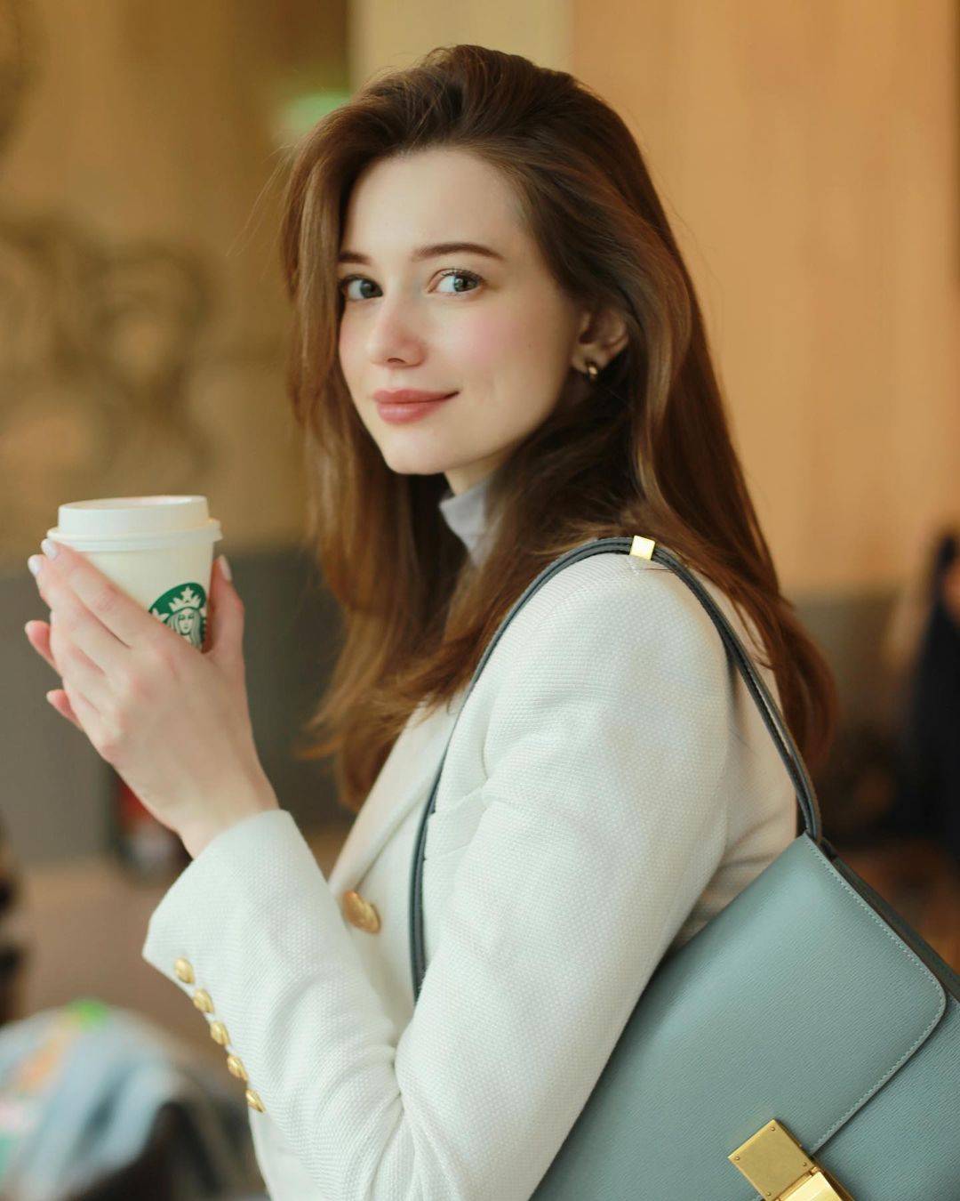 Anastasia Cebulska Scrolller