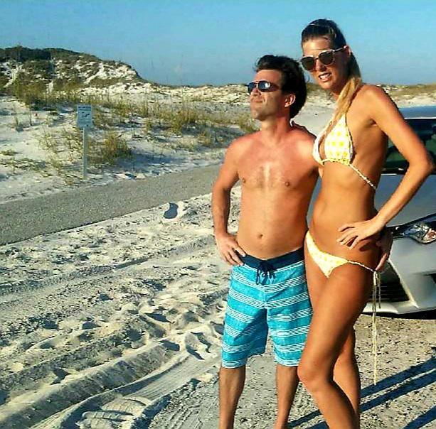 And another one 9" height difference between me (6'3") and my ex (5'6") ☀️ | Scrolller