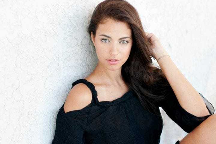 Andrea Escobar | Scrolller