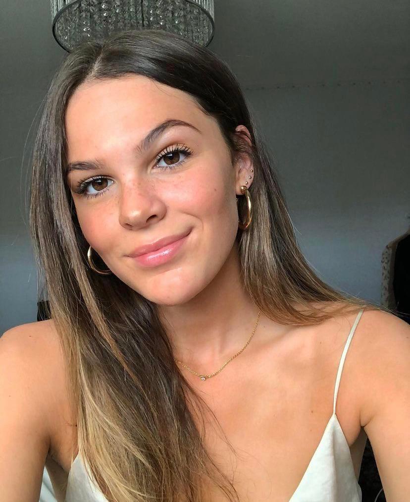 Angel (19) | Scrolller