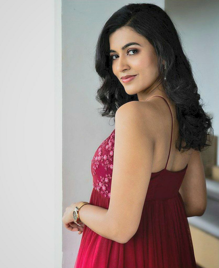 Anju kurian | Scrolller