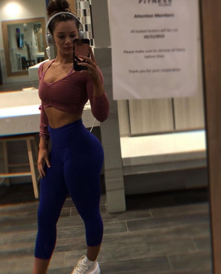 Anna Jay Scrolller