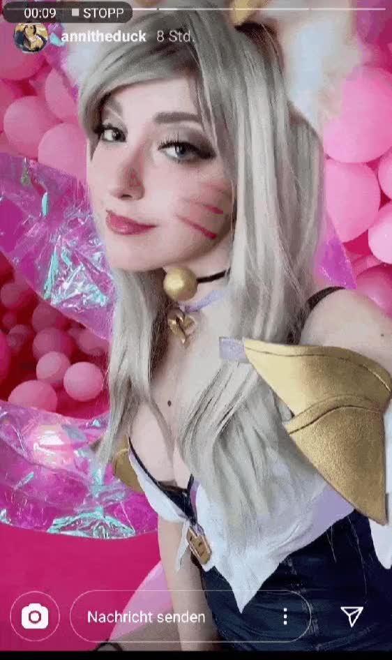 Anni GIF | Scrolller