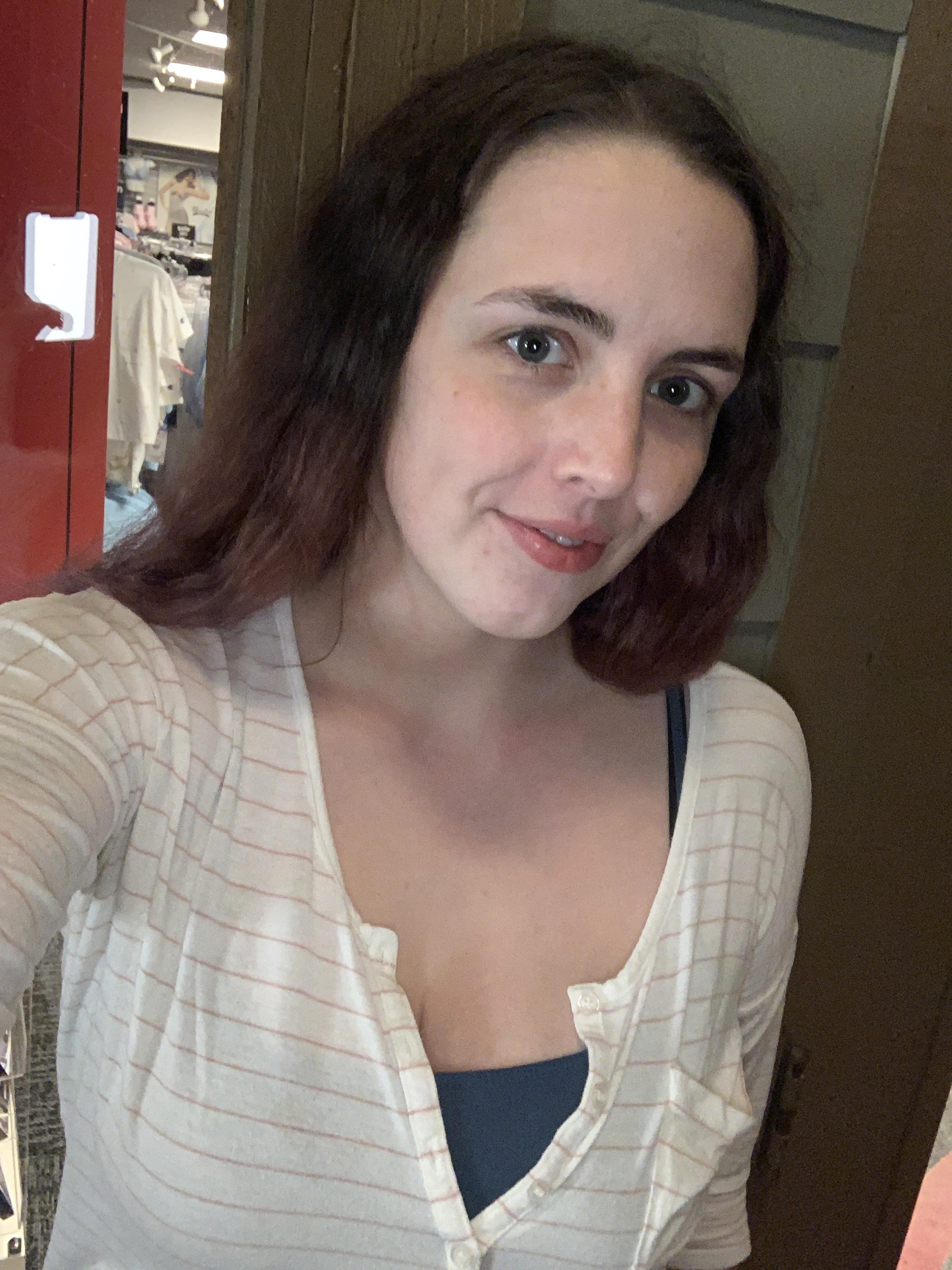 Another day another dollar. 18+ | Scrolller