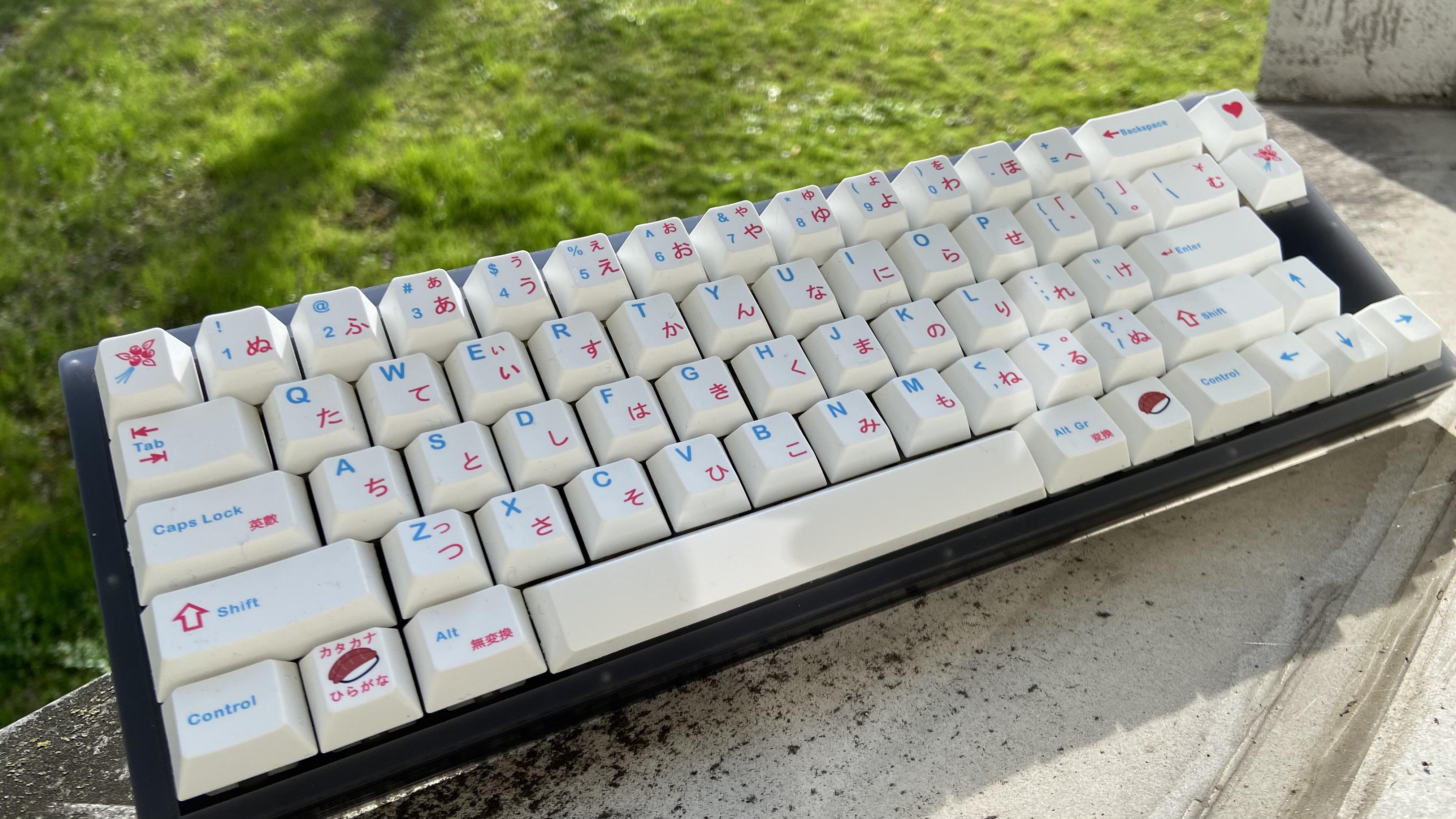 Another picture of my budget 97€ custom keyboard! | Scrolller