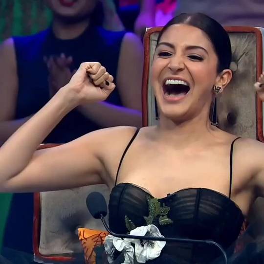 Anushka Sharma's milky armpits exposed. | Scrolller