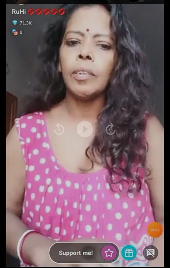 Anyone has her private show video | Scrolller