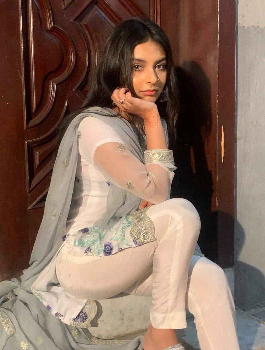 Anyone her insta? | Scrolller