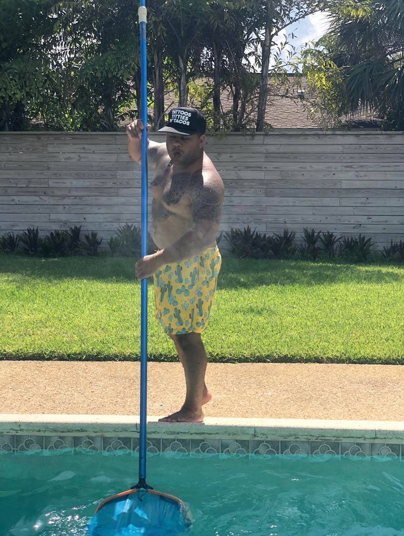 Anyone need a pool boy? | Scrolller