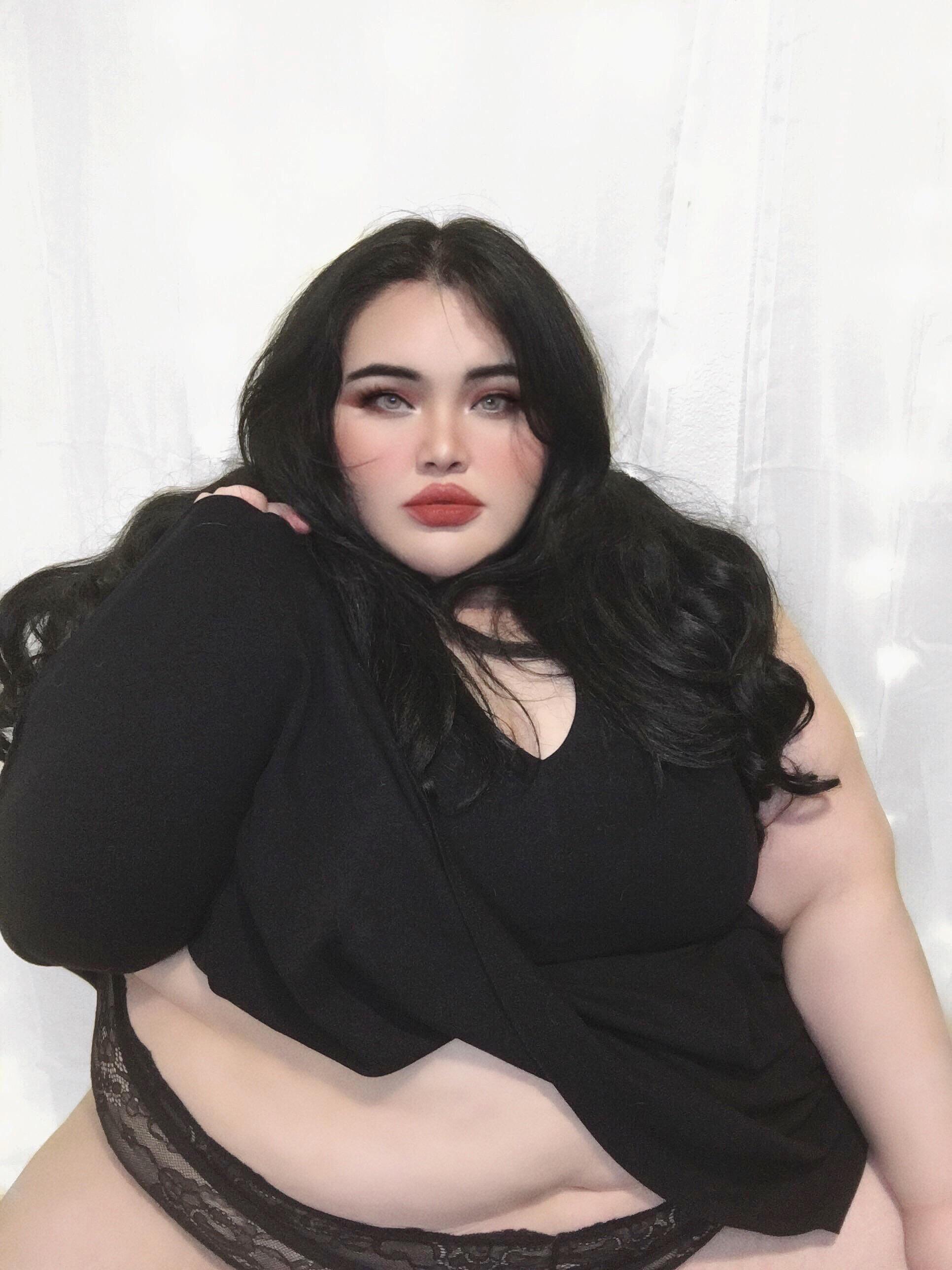 Anyone up to chat? | Scrolller