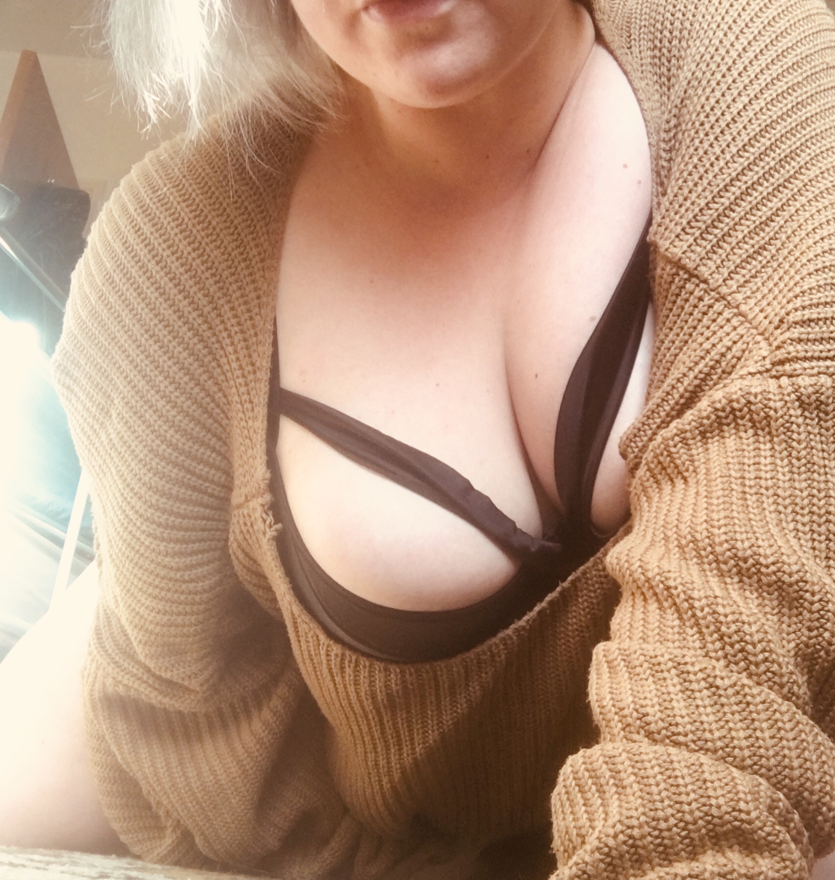 Let's get snuggly? | Scrolller