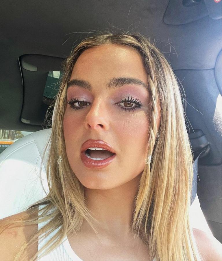 Anyone wanna nut on her face and jerk on camera Instaa @ _goated_mixes_ | Scrolller