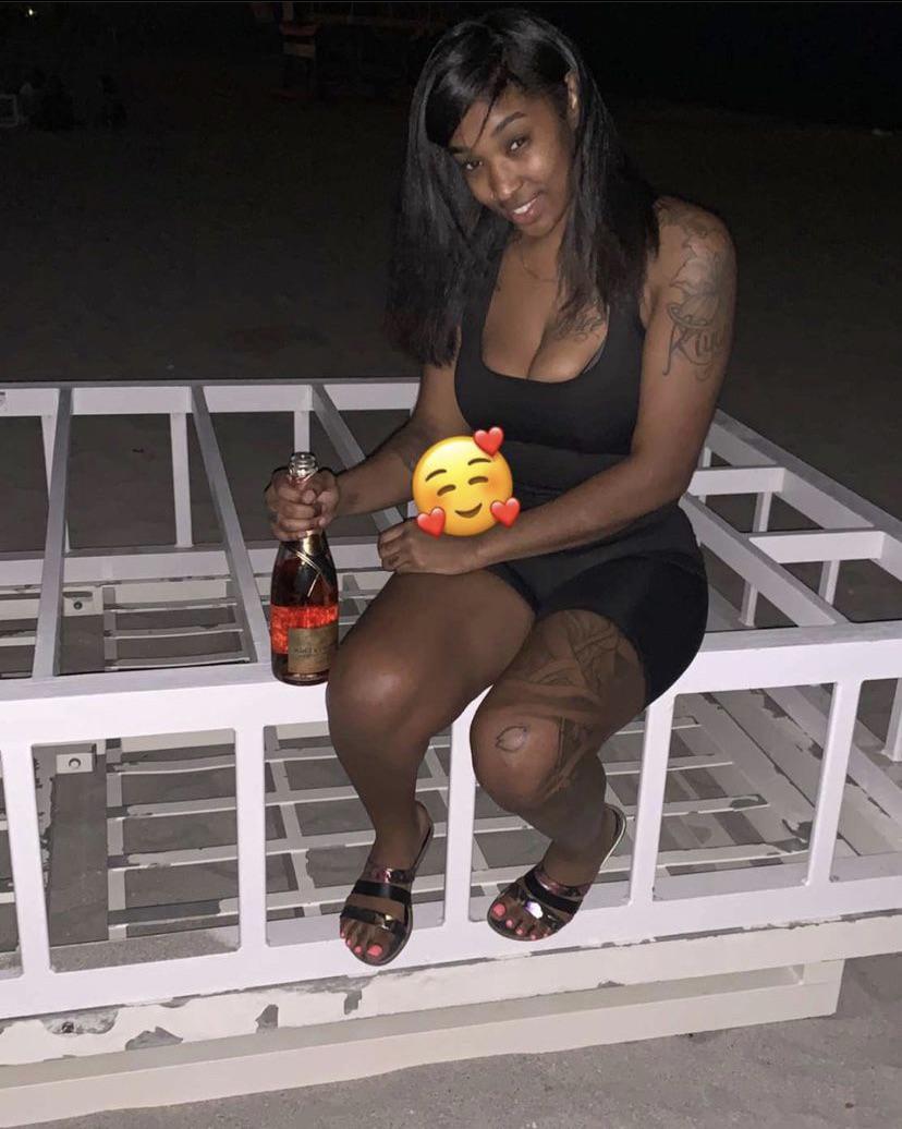 Anything on this hoe ? | Scrolller