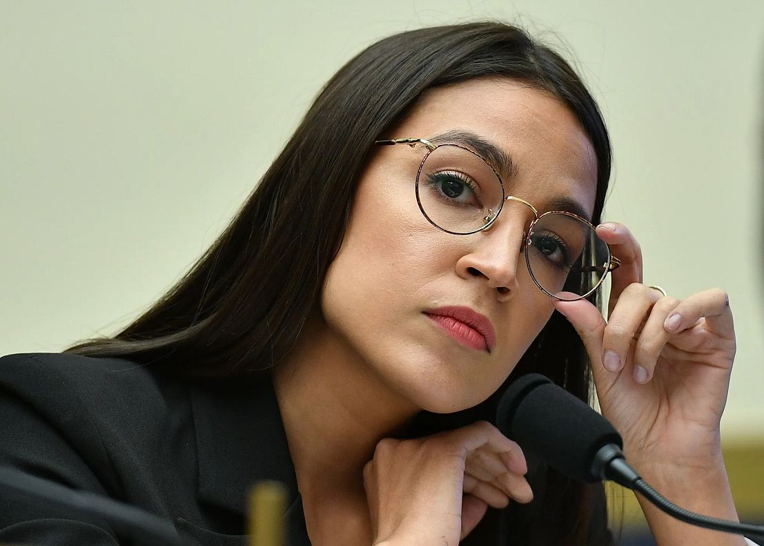 AOC looking so sexy and bossy. | Scrolller
