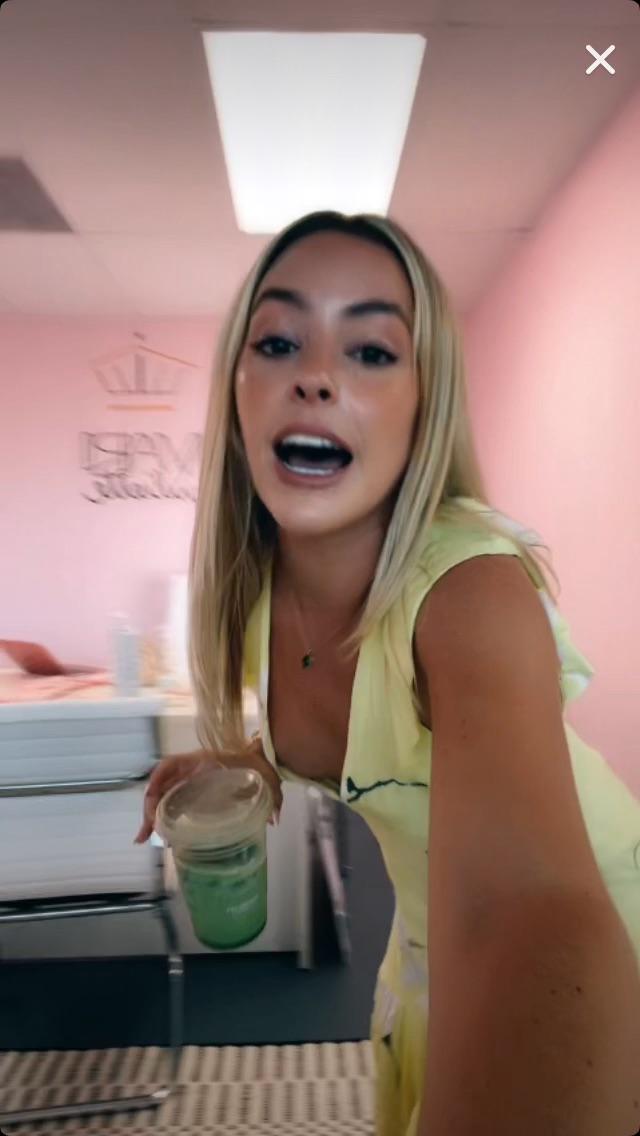 Apparently she’s on TV | Scrolller