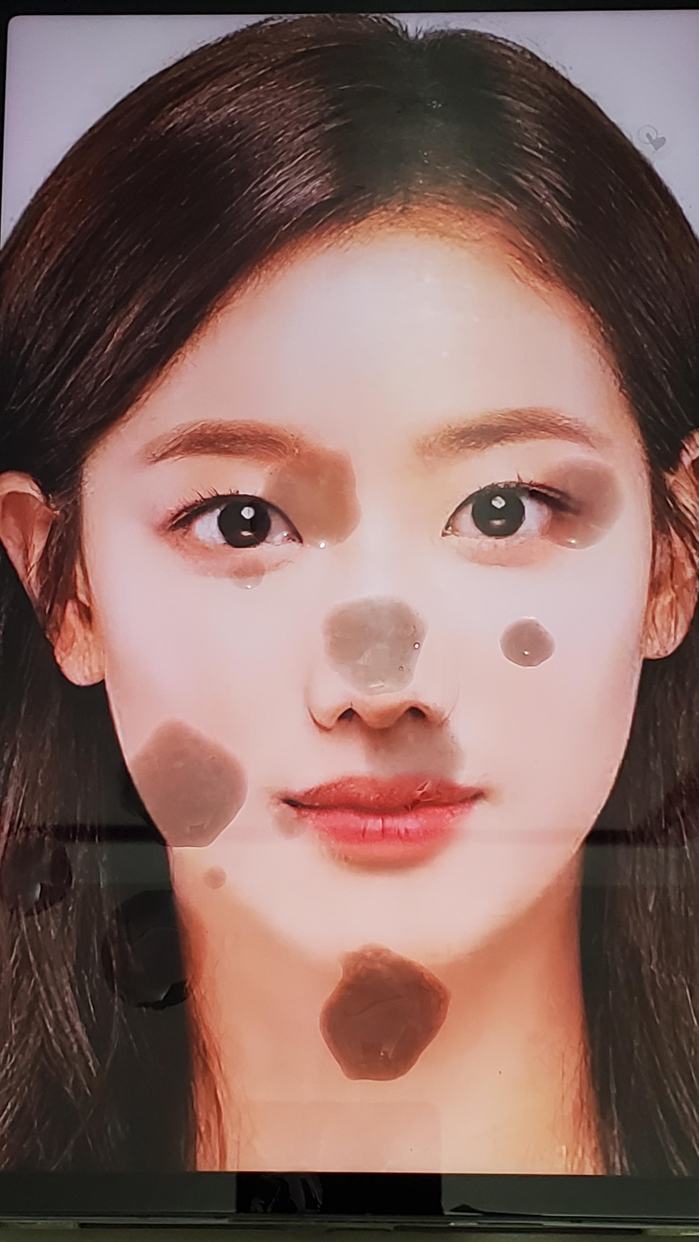 April Naeun | Scrolller