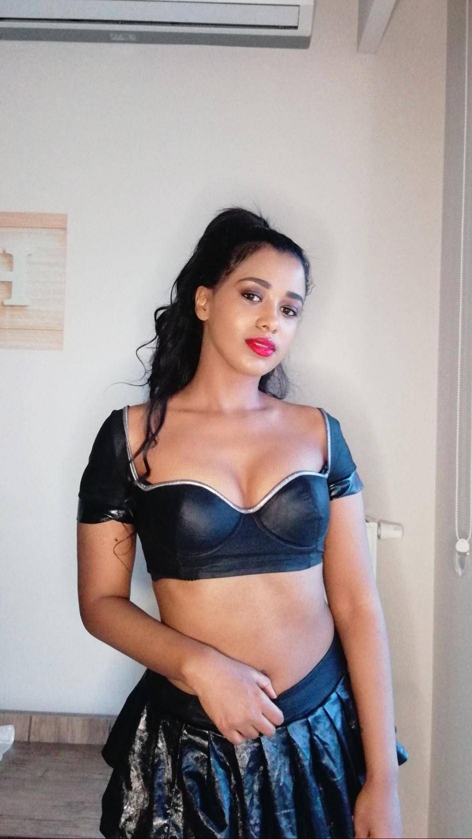 Onlyfans only 6$ for the Weekend | Scrolller