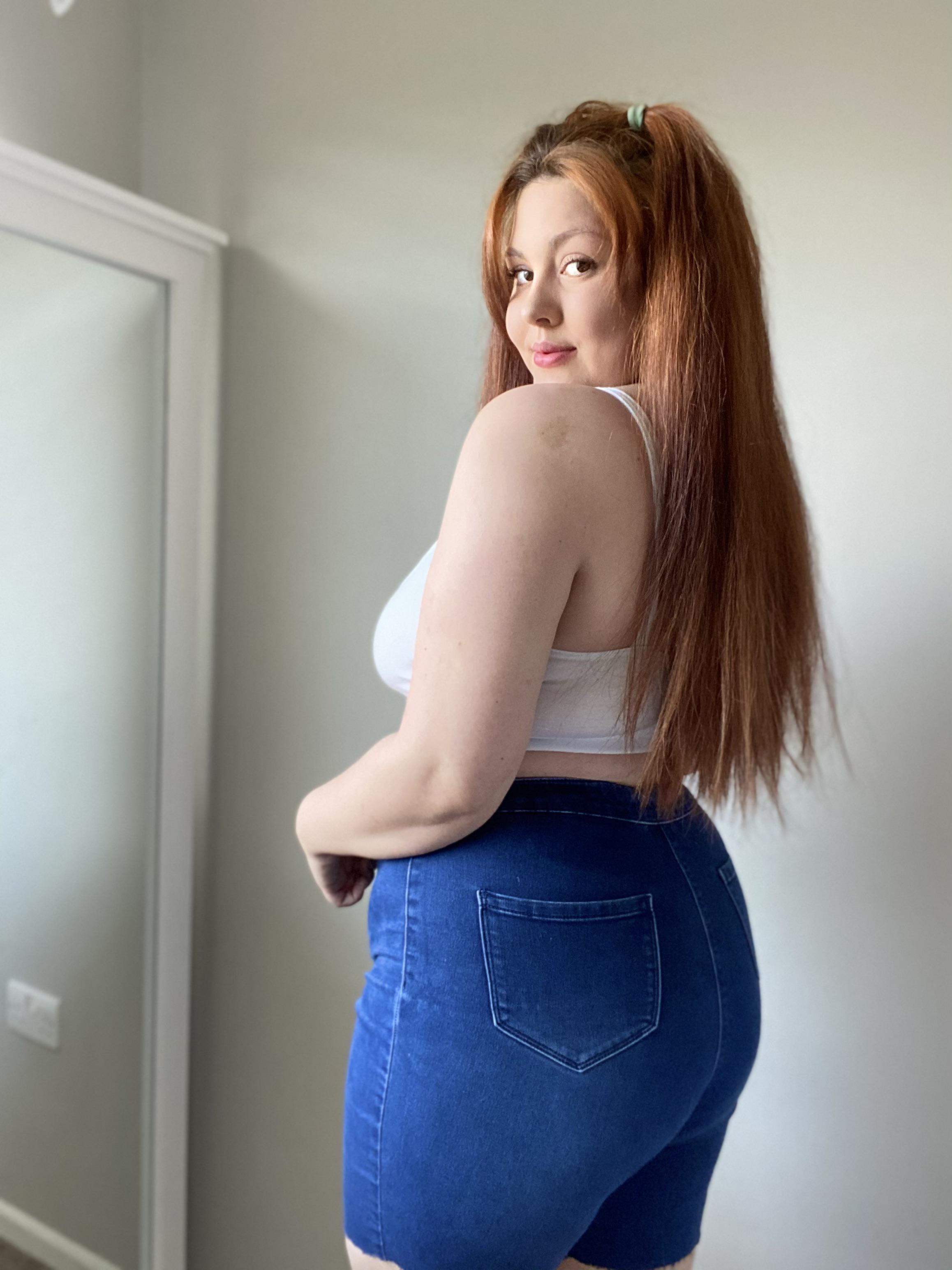 Are cute redheads your type? | Scrolller