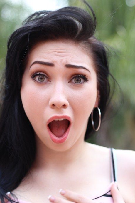 Aria Alexander Seems Surprised | Scrolller