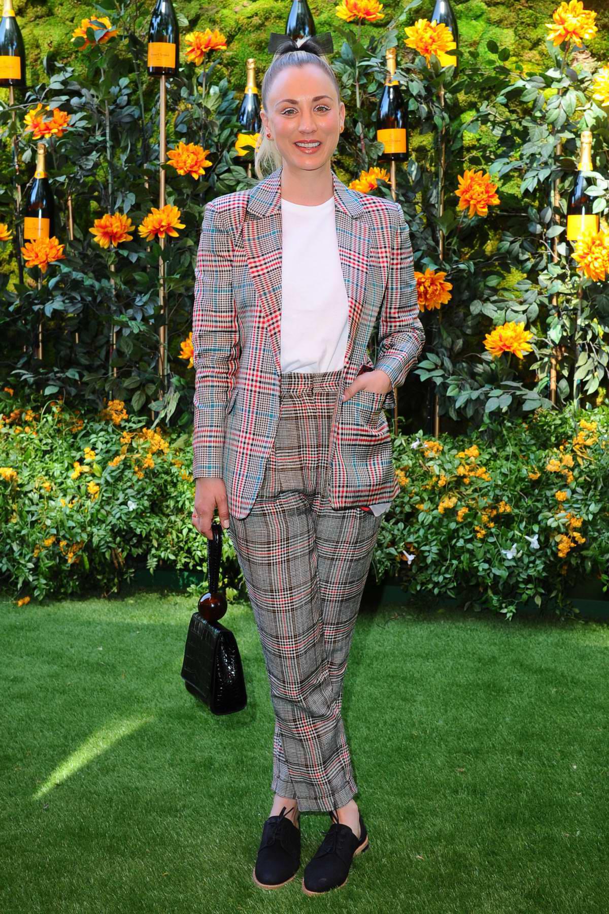 Arlecchino dress code | Scrolller