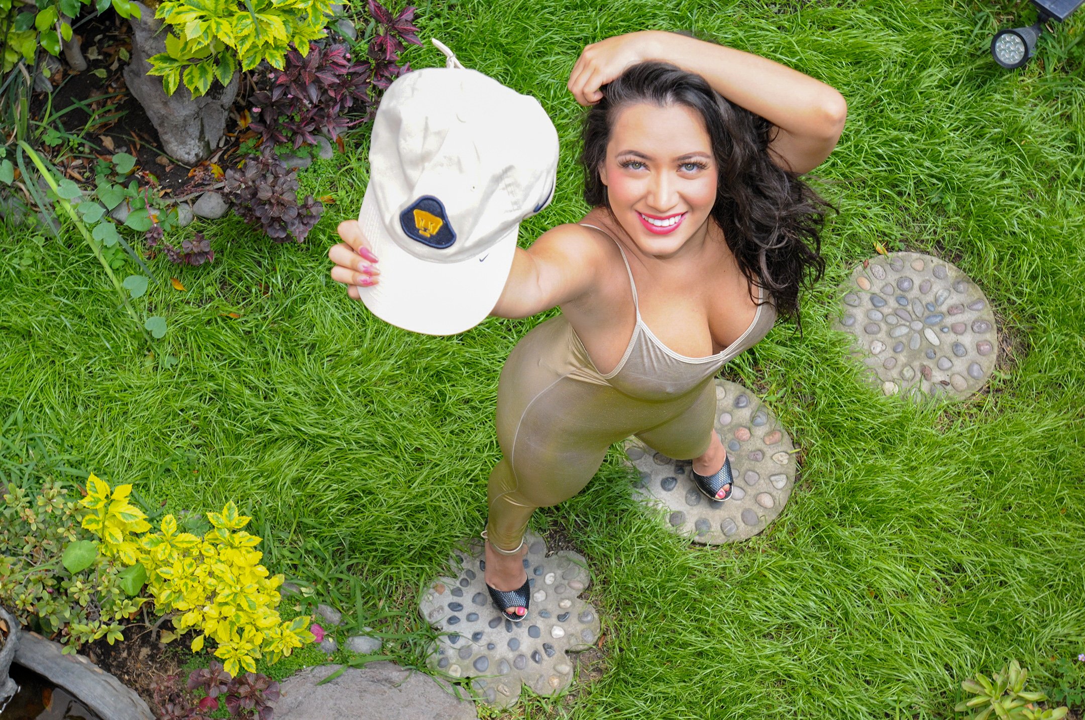 Arriba pumas con selene | Scrolller