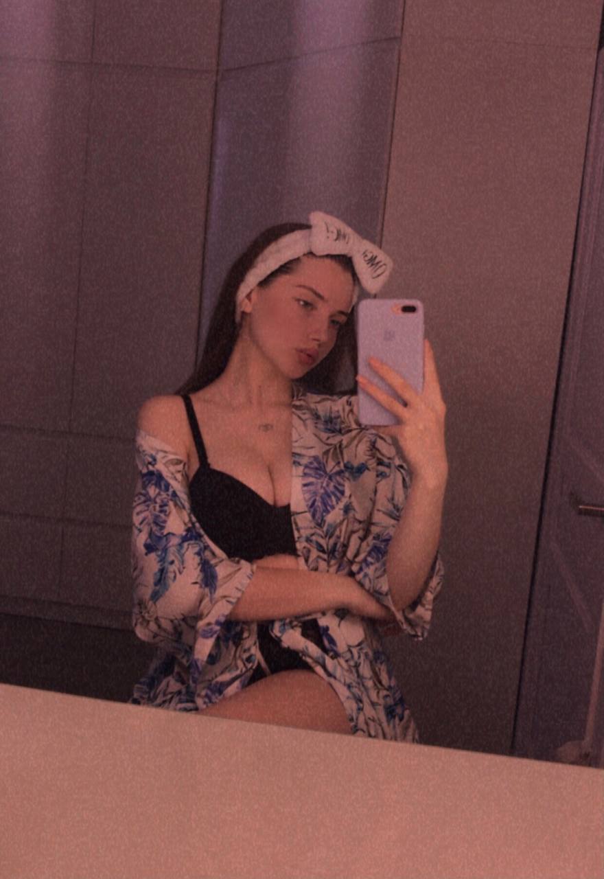 arrows up if you wanna be my first sexual partner | Scrolller