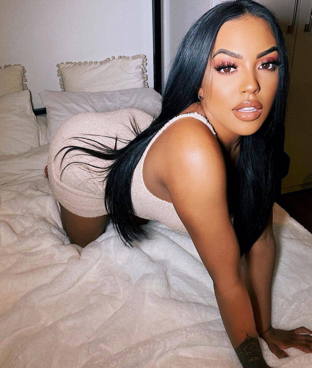 ASH (@ashholme) | Scrolller