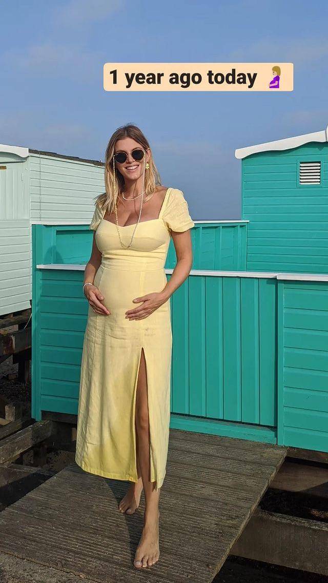 Ashley Louise James | Scrolller