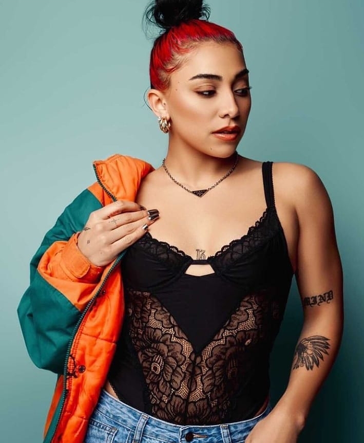 Ashton locklear | Scrolller