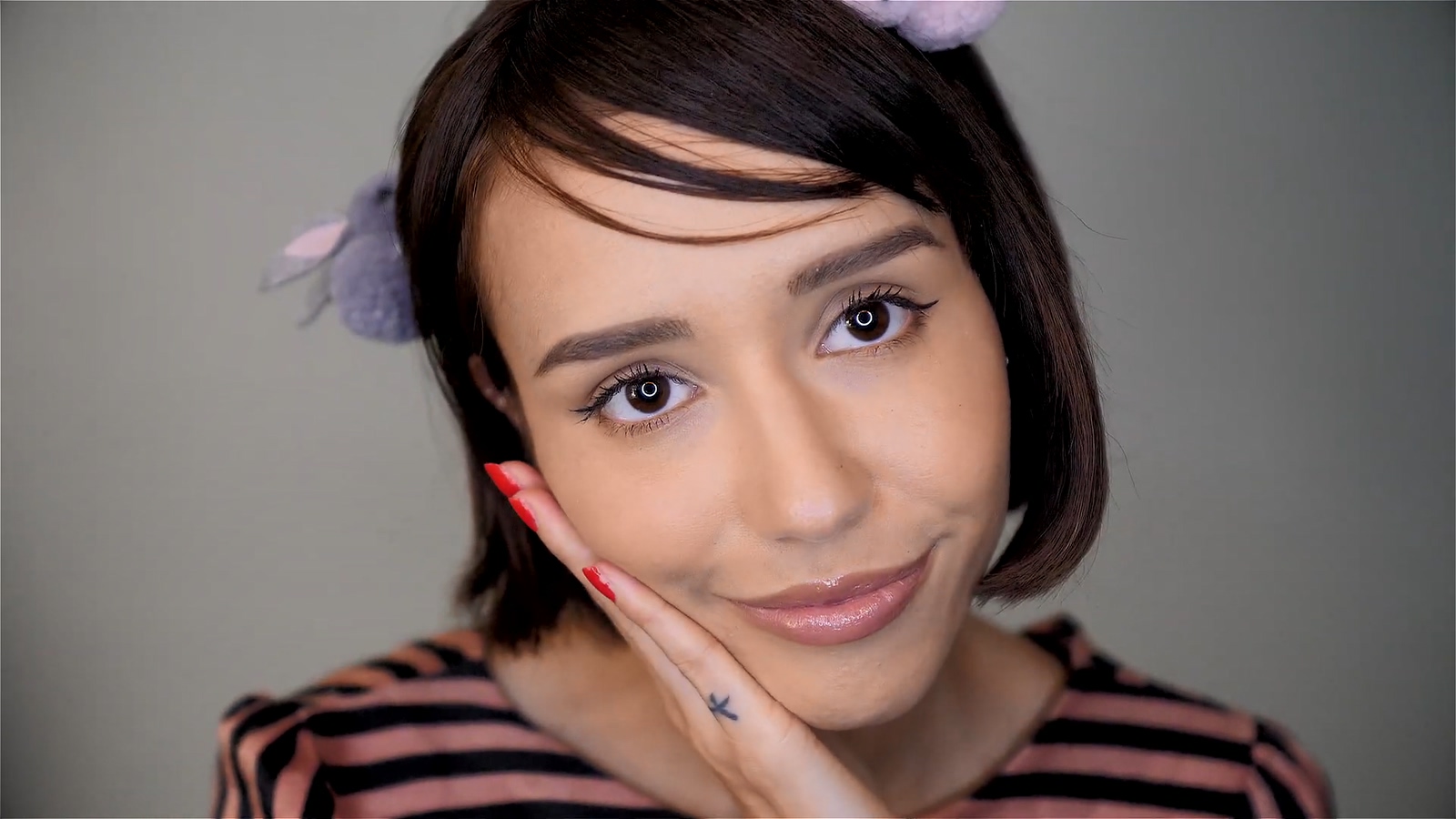 ASMR Catplant | Scrolller