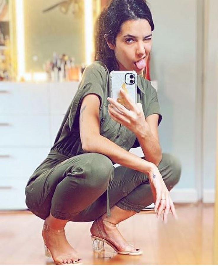 ASMR Glow (Sharon being...Sharon) | Scrolller