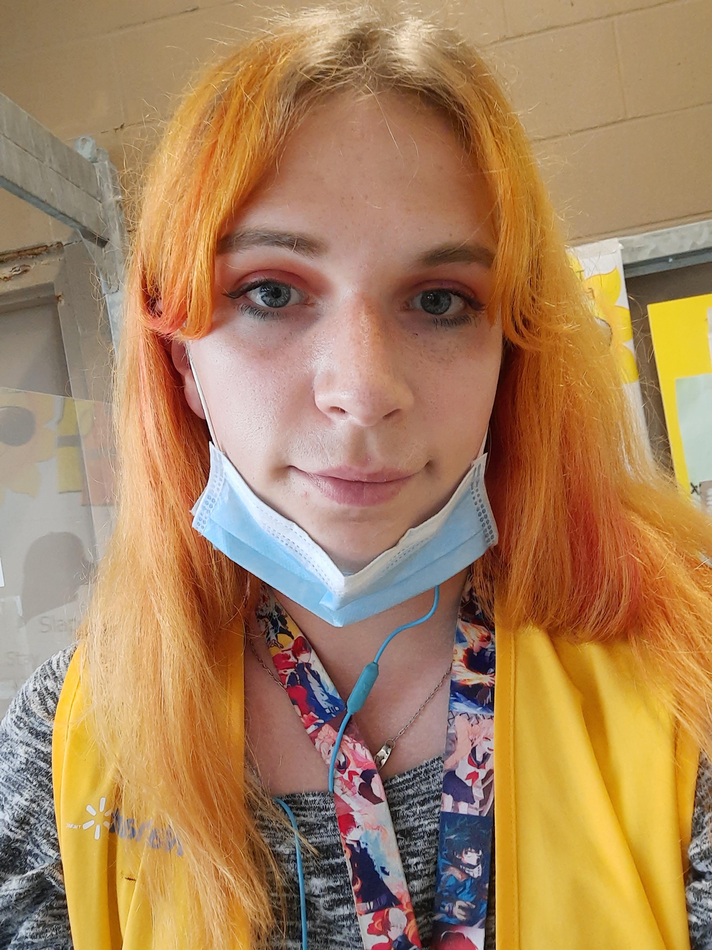 At work how am I doing? 26 MtF | Scrolller