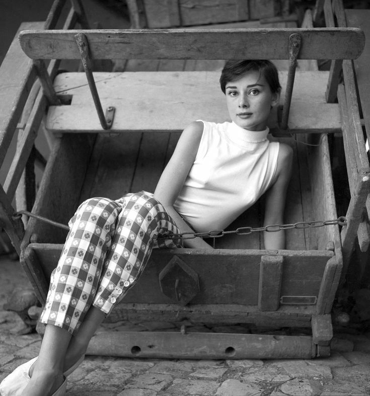 Audrey Hepburn by Pierluigi Praturlon, 1955 | Scrolller