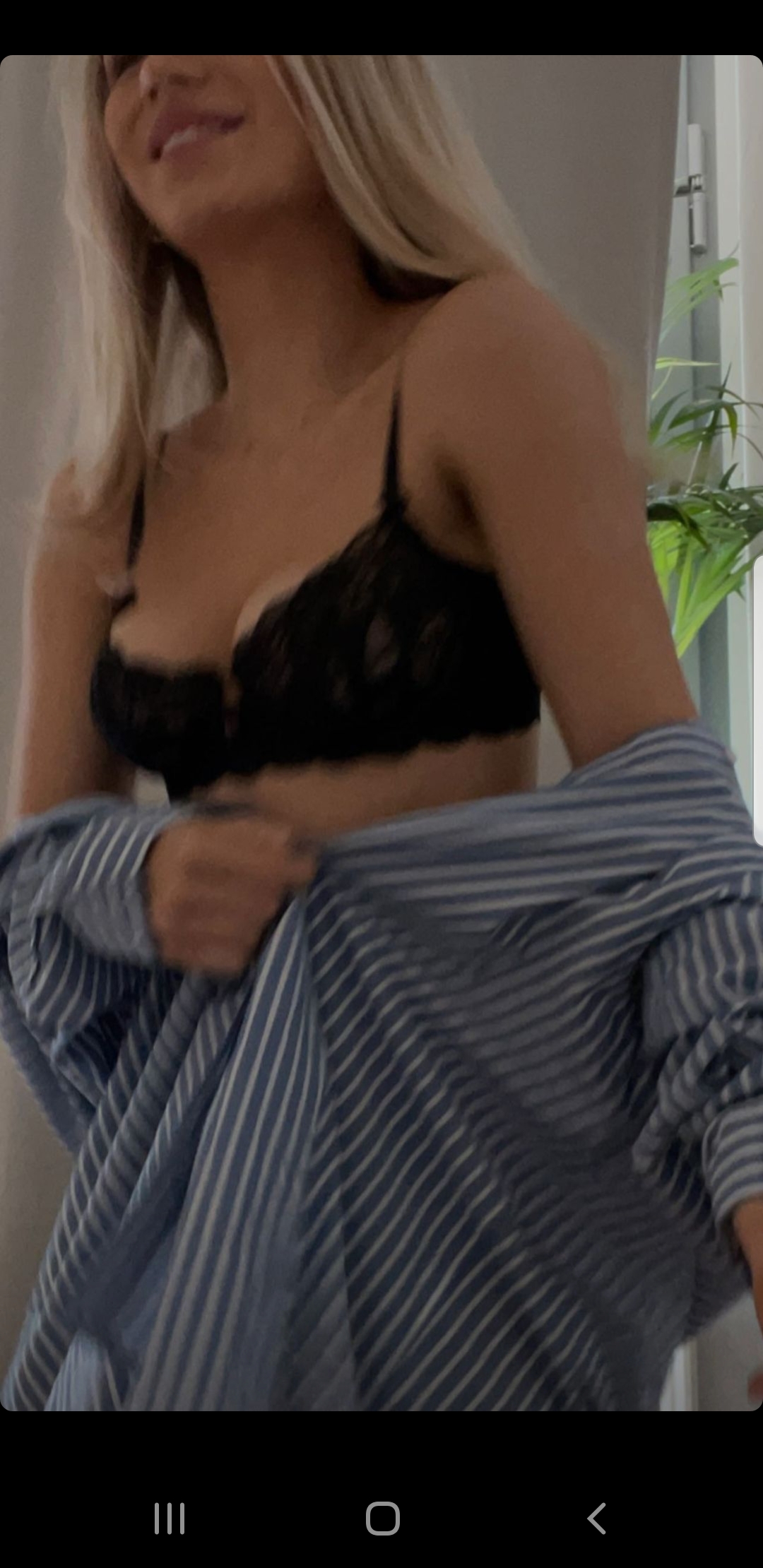 Aus Story🍒 | Scrolller