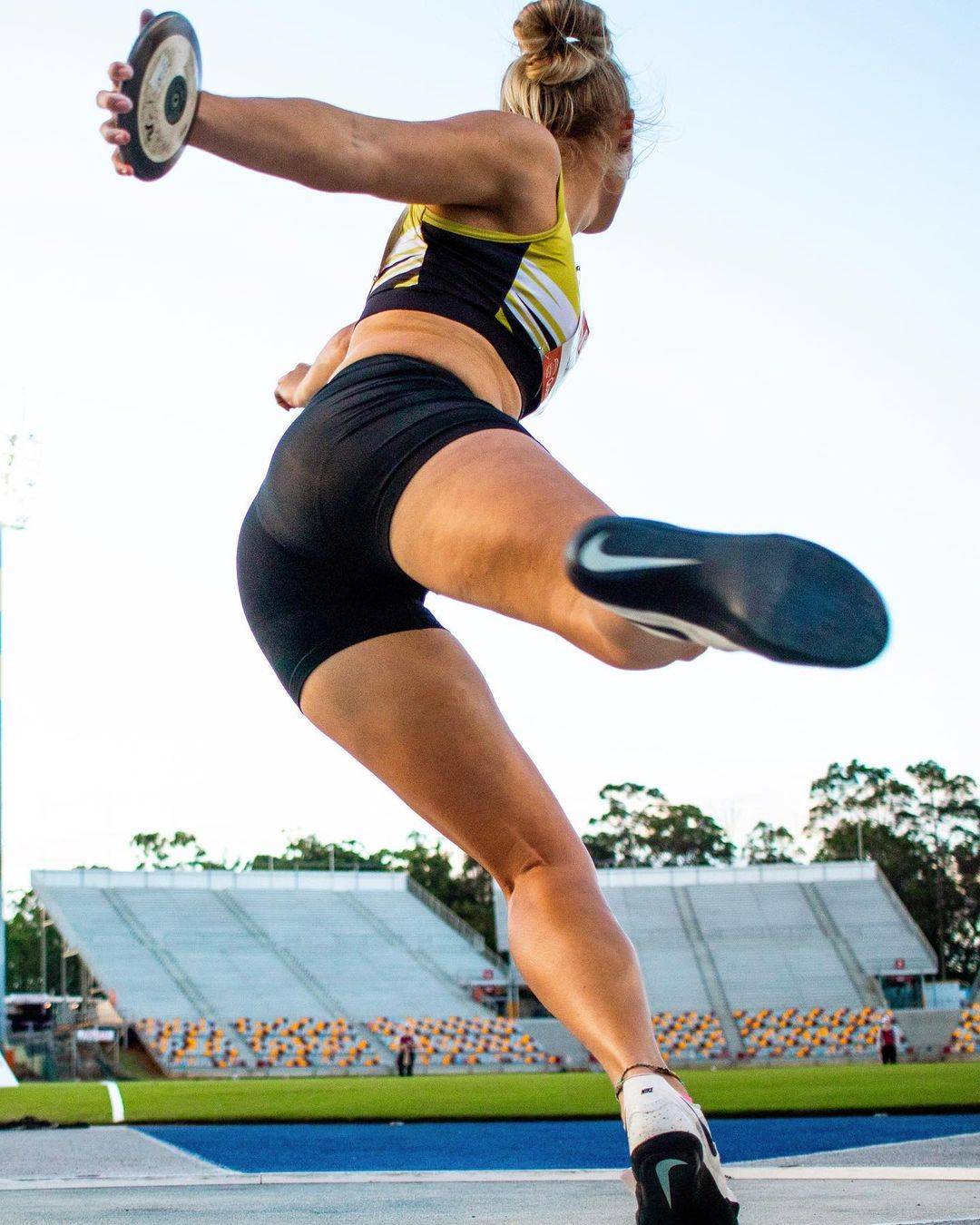Australian discus thrower Taryn Gollshewsky | Scrolller