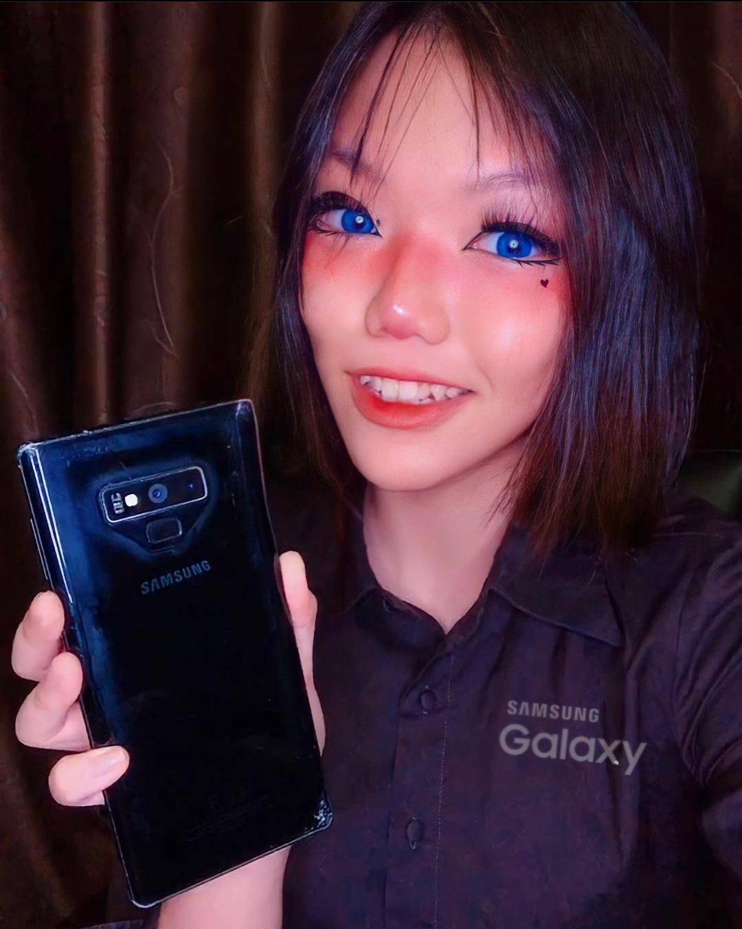 [self] average samsung girl sam enjoyer trying to cosplay her :T [akuluvr] | Scrolller
