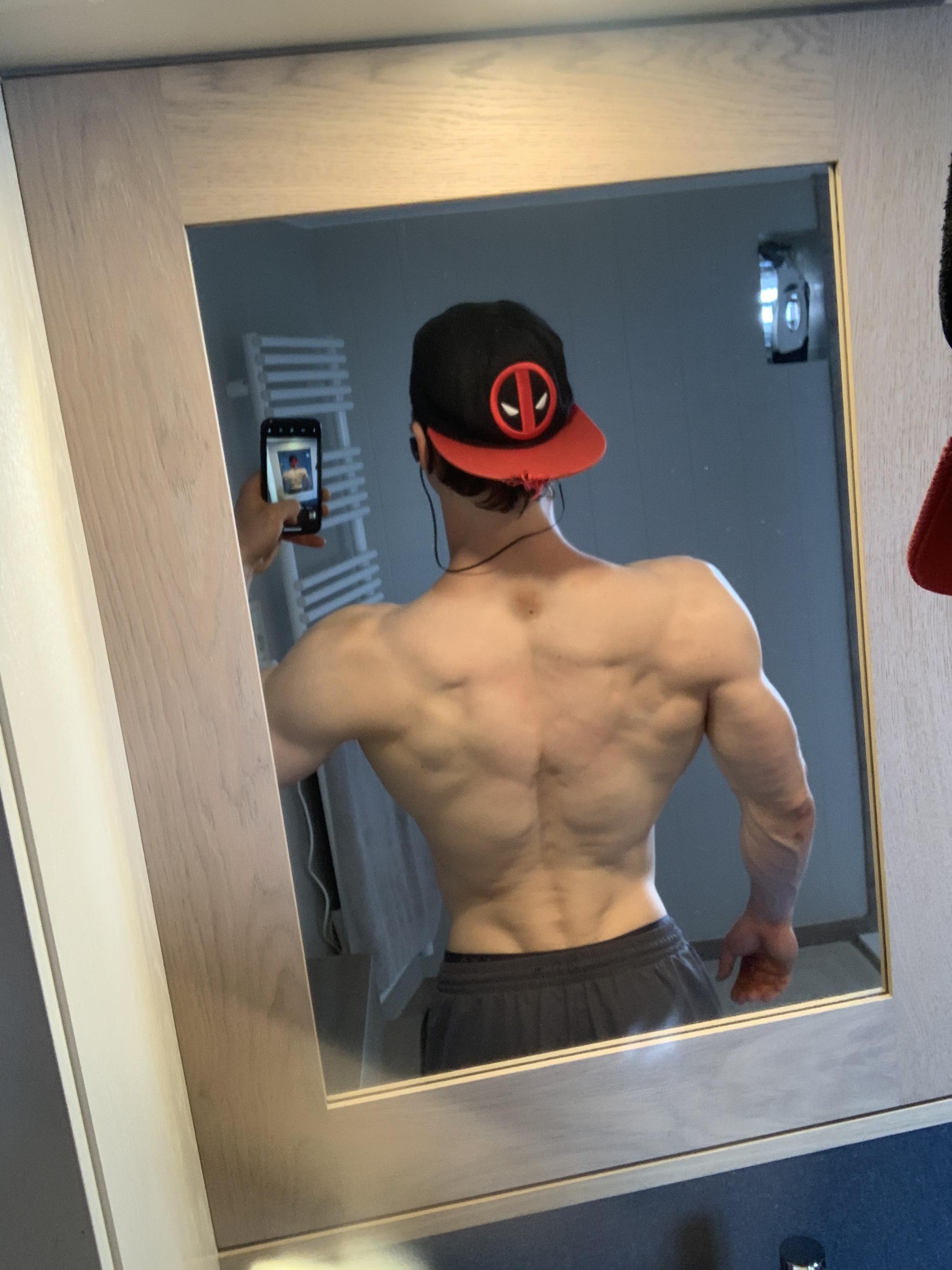 Back Crack | Scrolller