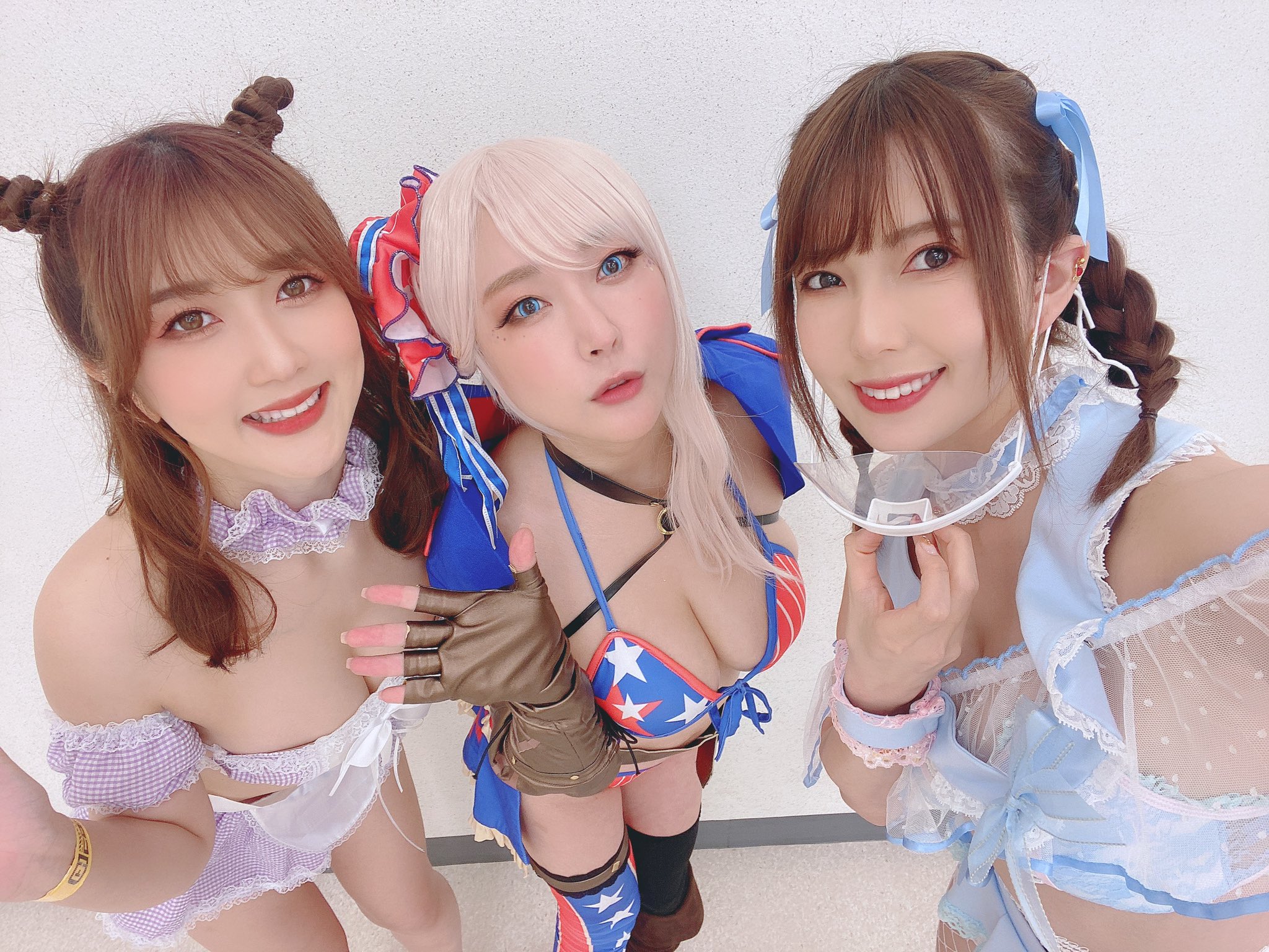 Back stage with Yui Hatano and Arisa Hanyu | Scrolller