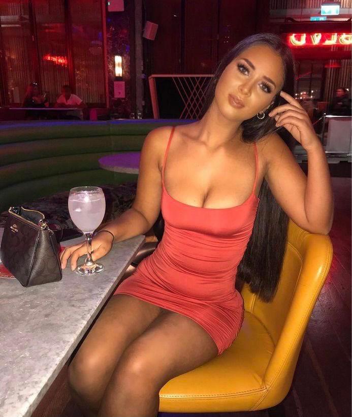 Bags Drinks and Cleavage | Scrolller