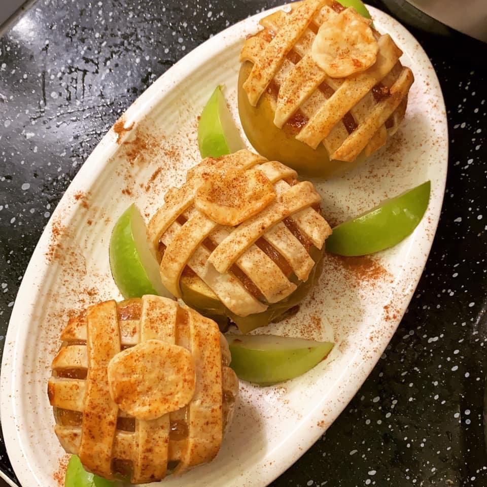 Baked Granny Smith Stuffed Apple Pie Apples | Scrolller