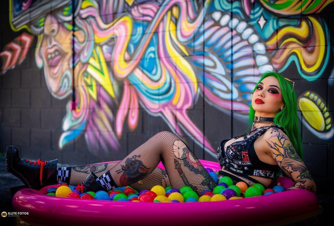 BALL PIT | Scrolller