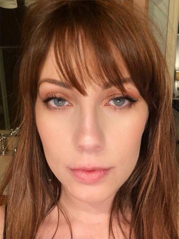 Bangs & red hair is kind of a look 🔥 brielleday.vip | Scrolller