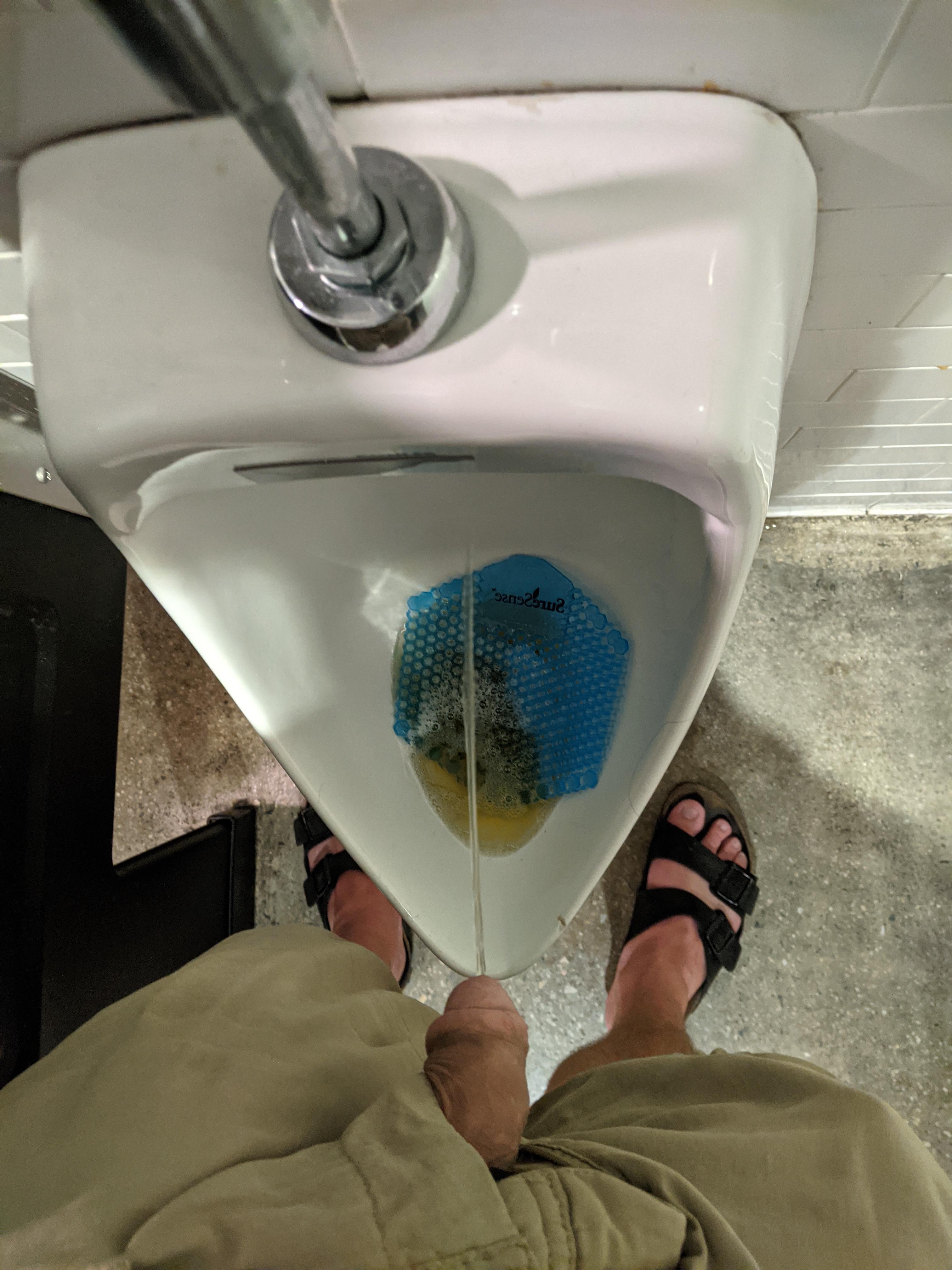 Bar piss from the weekend. Happy hump day guys! | Scrolller