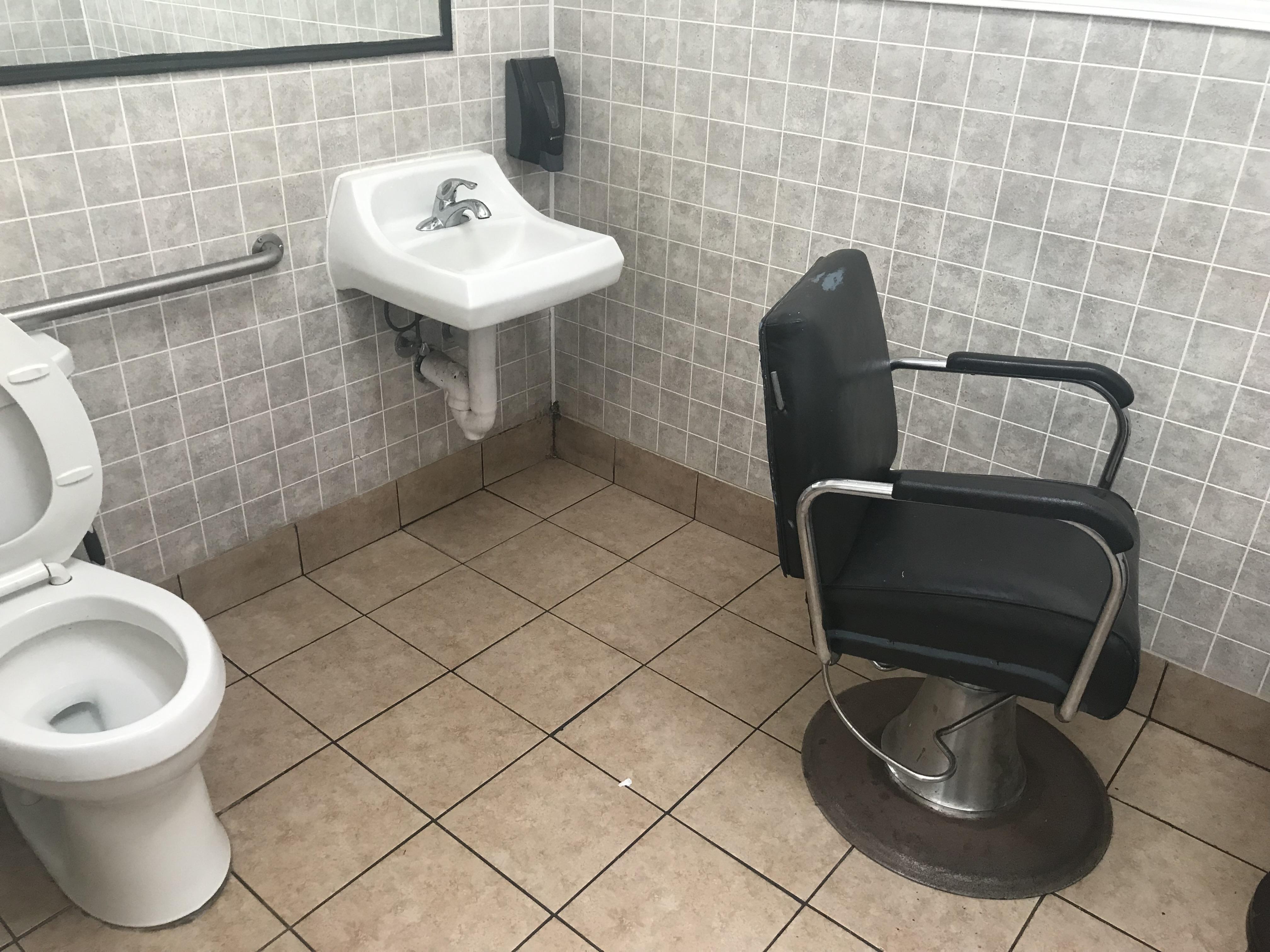 Barber chair | Scrolller