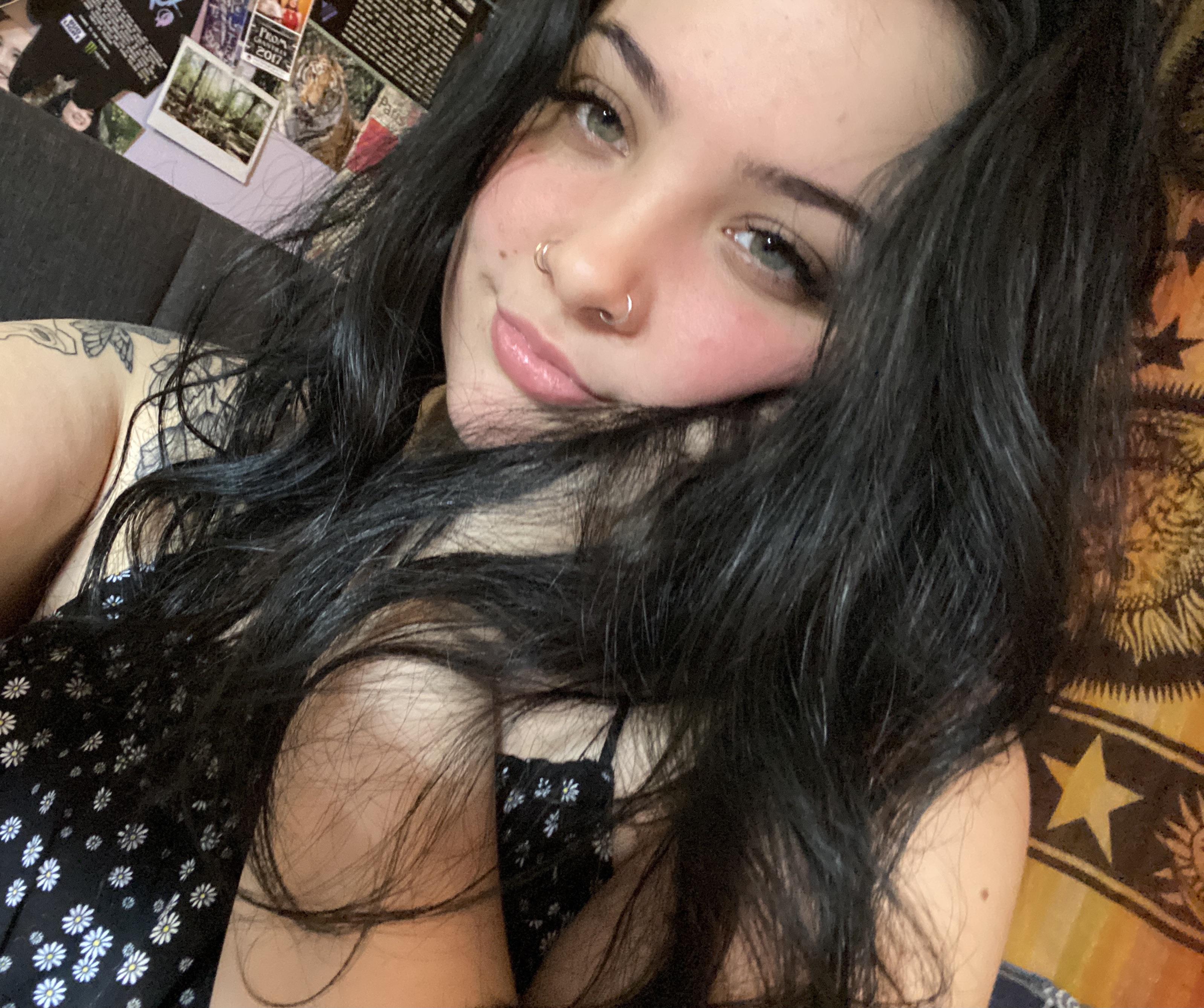 bare faced [over 18] | Scrolller