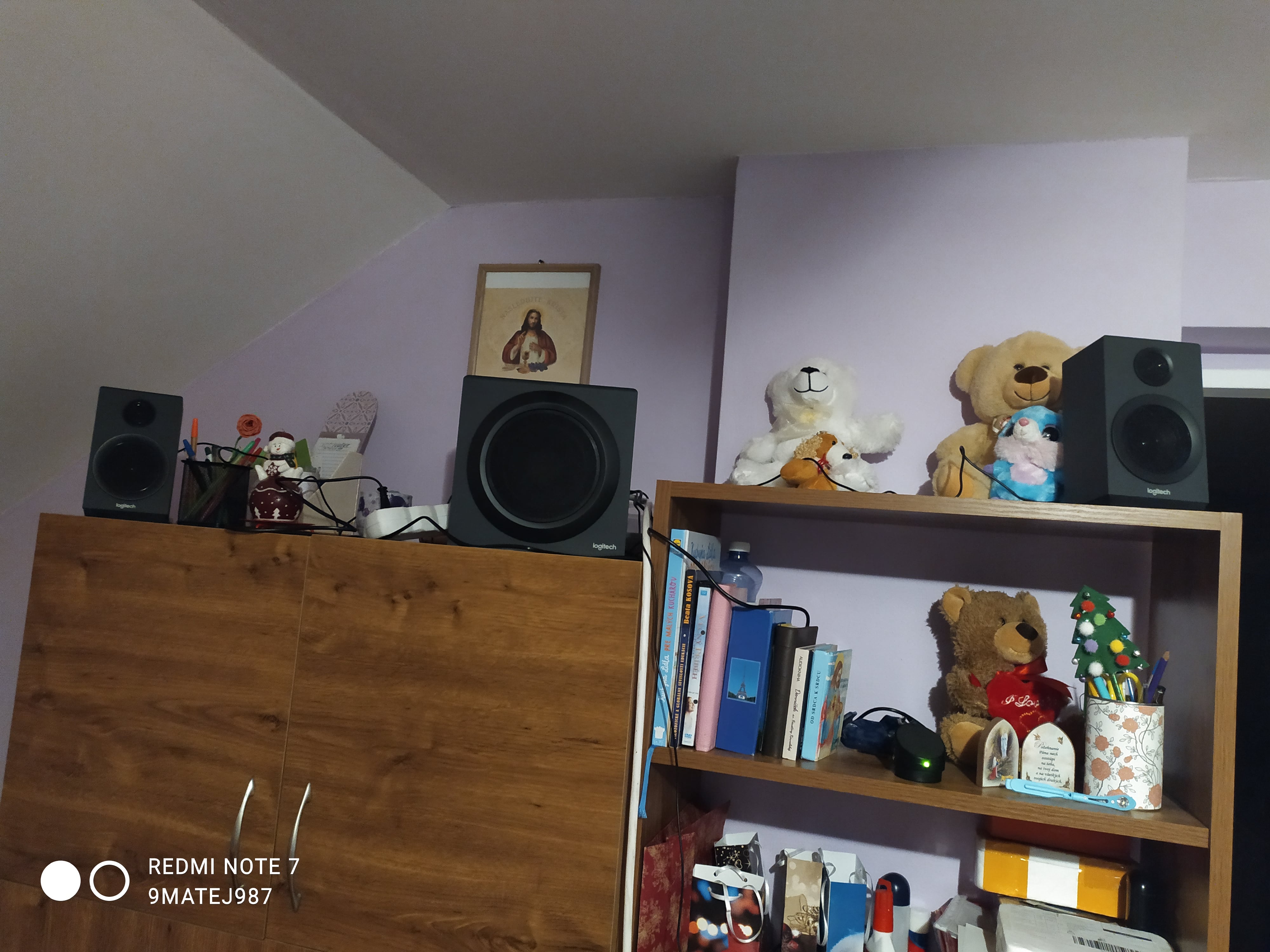 Bass amplifier/speakers | Scrolller